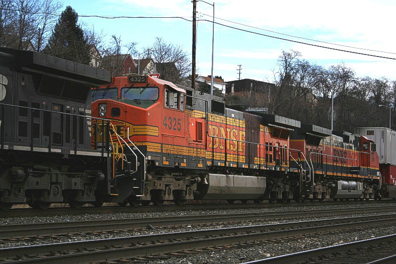 BNSF 4325